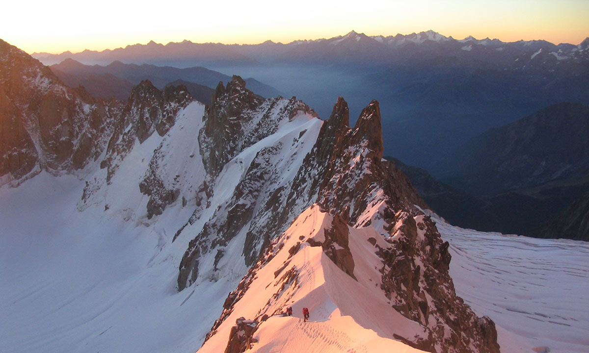 Mont Maudit - Arête Kuffner ridge with Cyril Labbe | Nunocaetano.com