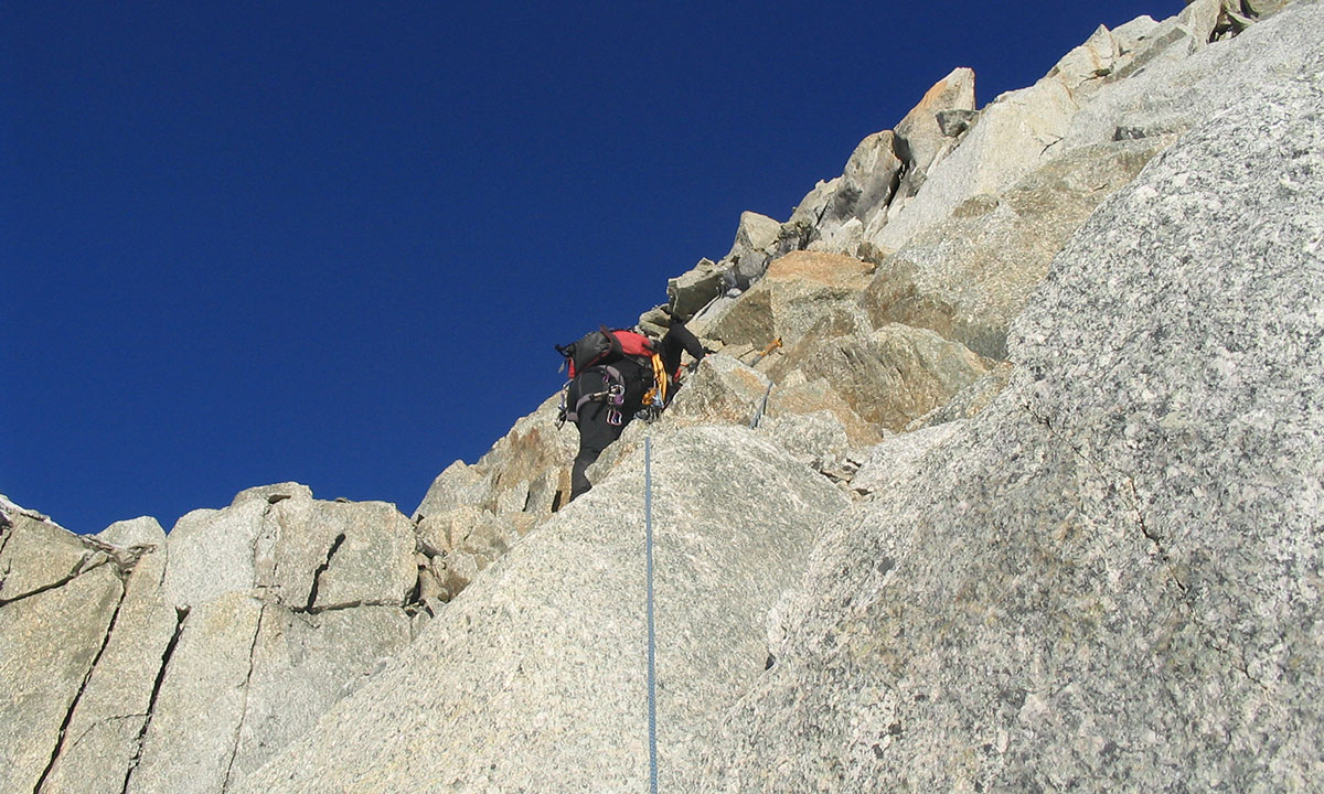 Mont Maudit - Arête Kuffner ridge with Cyril Labbe | Nunocaetano.com